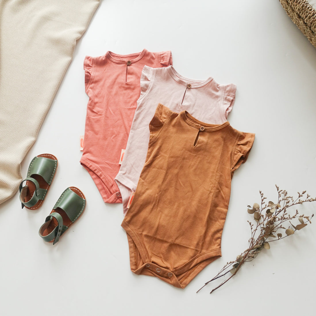 Bebe bodysuit – Mikhadou